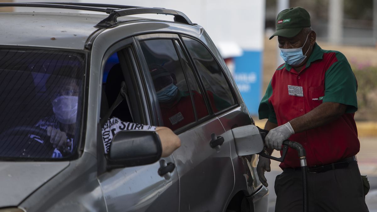 Estaciones Puma y Texaco se unen al programa Combustible Solidario