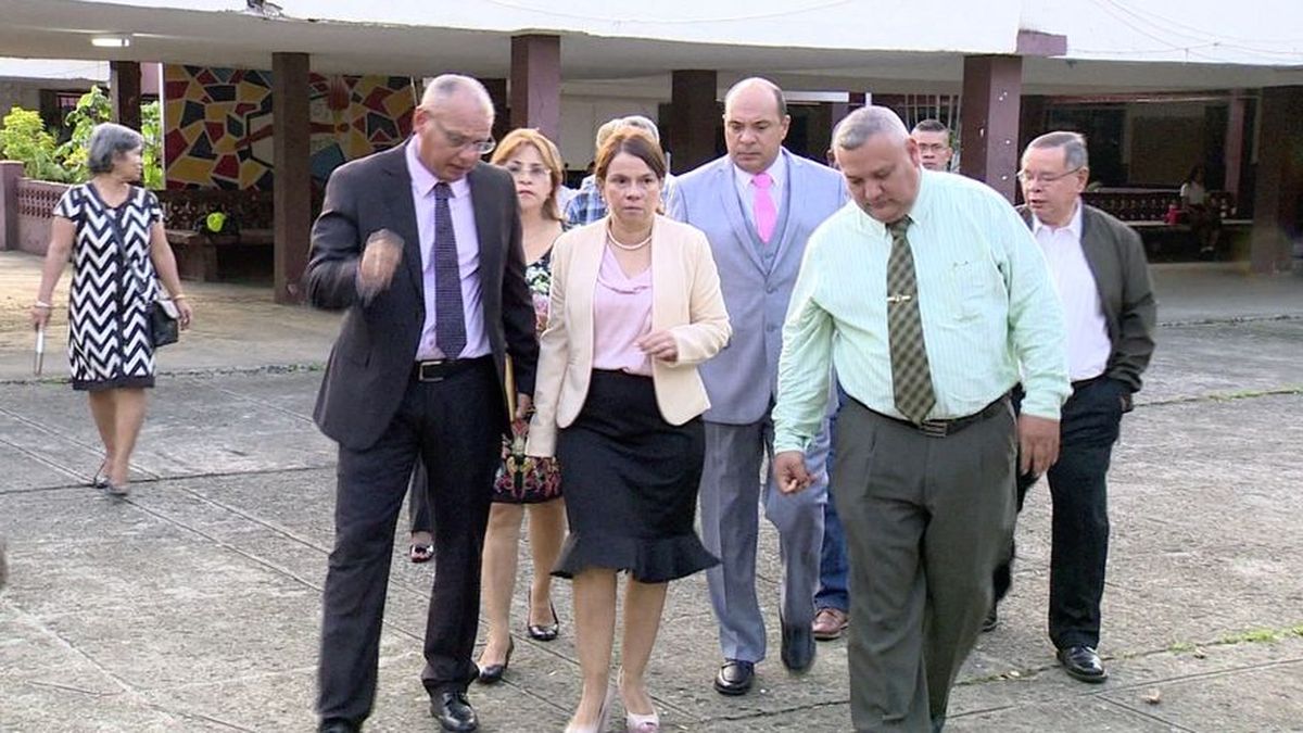 Sigue el paro en el José Dolores Moscote, evaluarán compromisos que ...