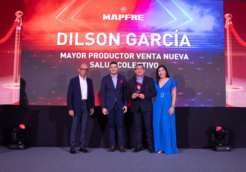 MAPFRE Panamá premia a sus mayores productores de seguros del año 2022