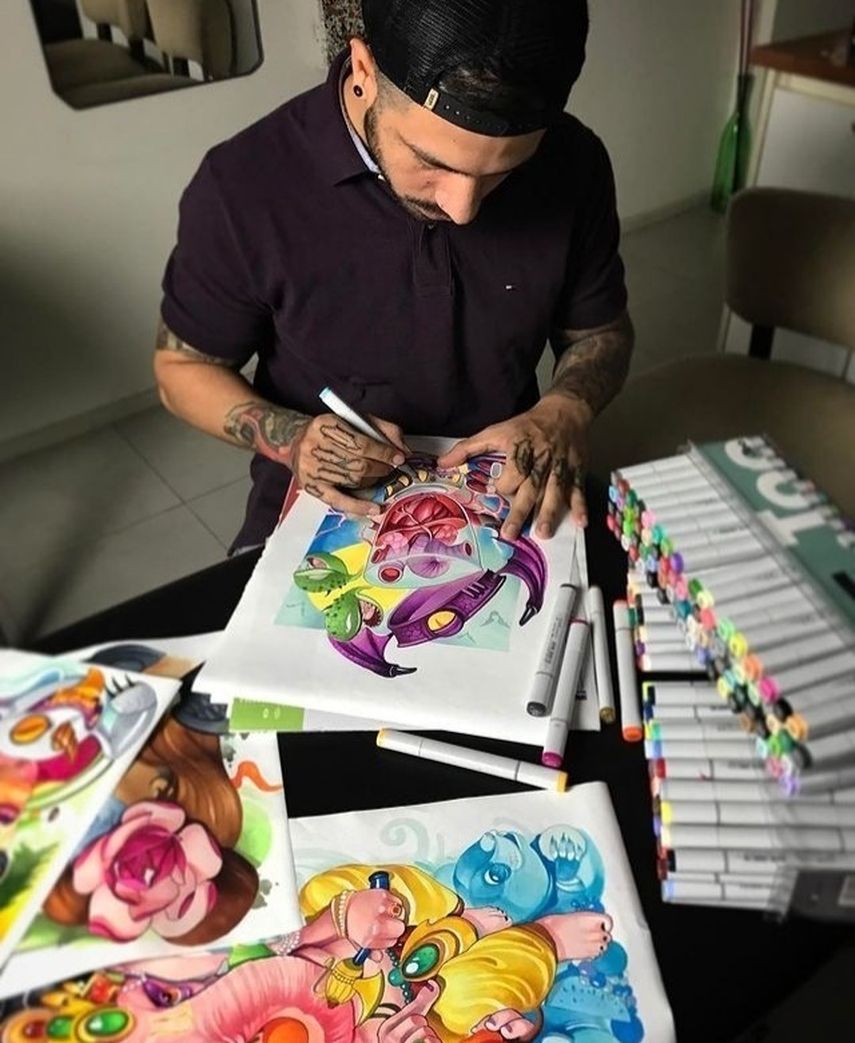 Pablo Frías: Artista que lleva los diseños de la cultura pop a la realidad