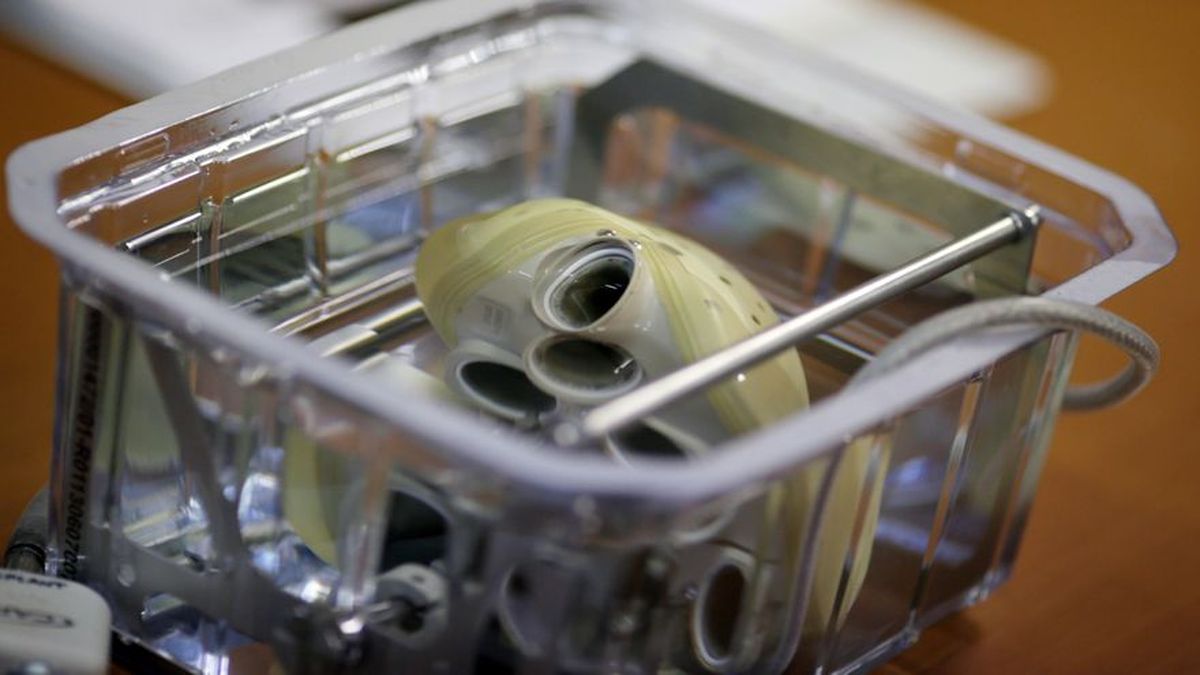 Implantan en España corazón mecánico