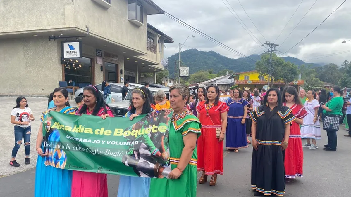 Comarca Ngäbe Buglé conmemora sus 27 años con un desfile cultural