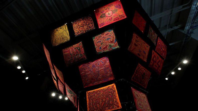 La colorida mola, ícono de la cultura Guna, estrena su museo en Panamá
