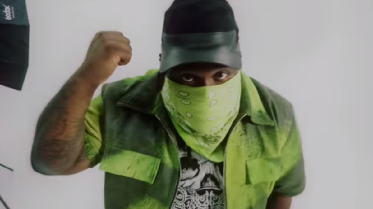 Sech regresa a sus inicios con Piedritas en los dientes