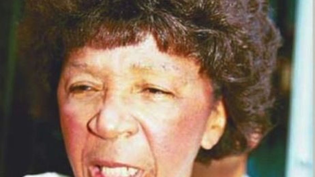 Fallece la dirigente María Carter Pantalones