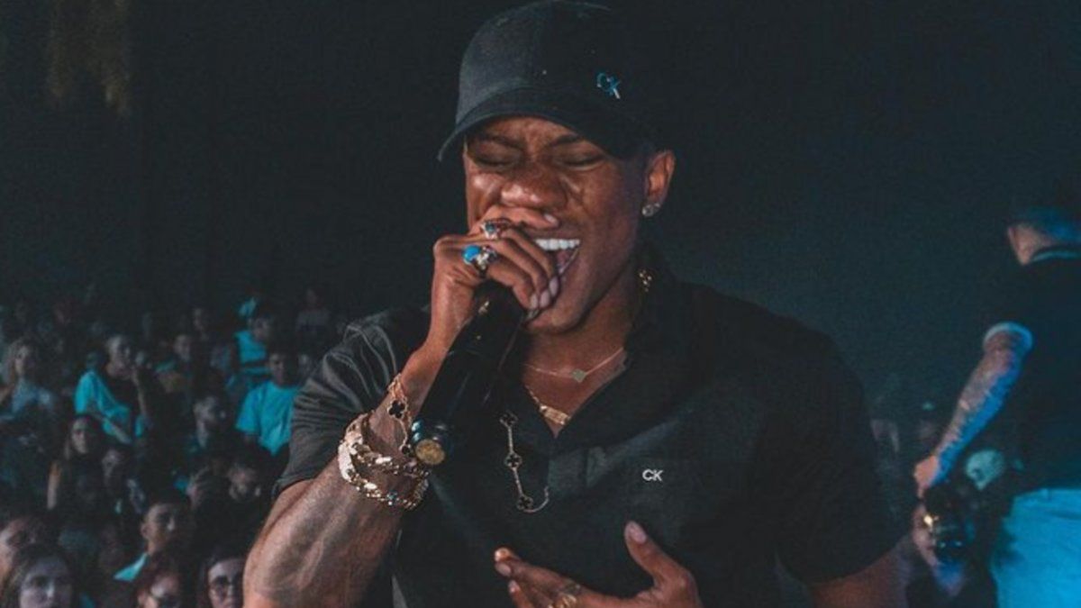 Barbel trae besitos para todas, su nueva producción