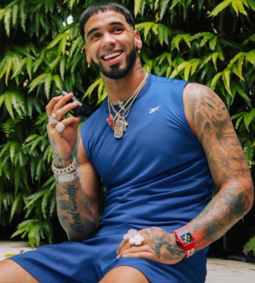 Anuel AA pronto lanzará álbum que lo llevará a superar a Karol G