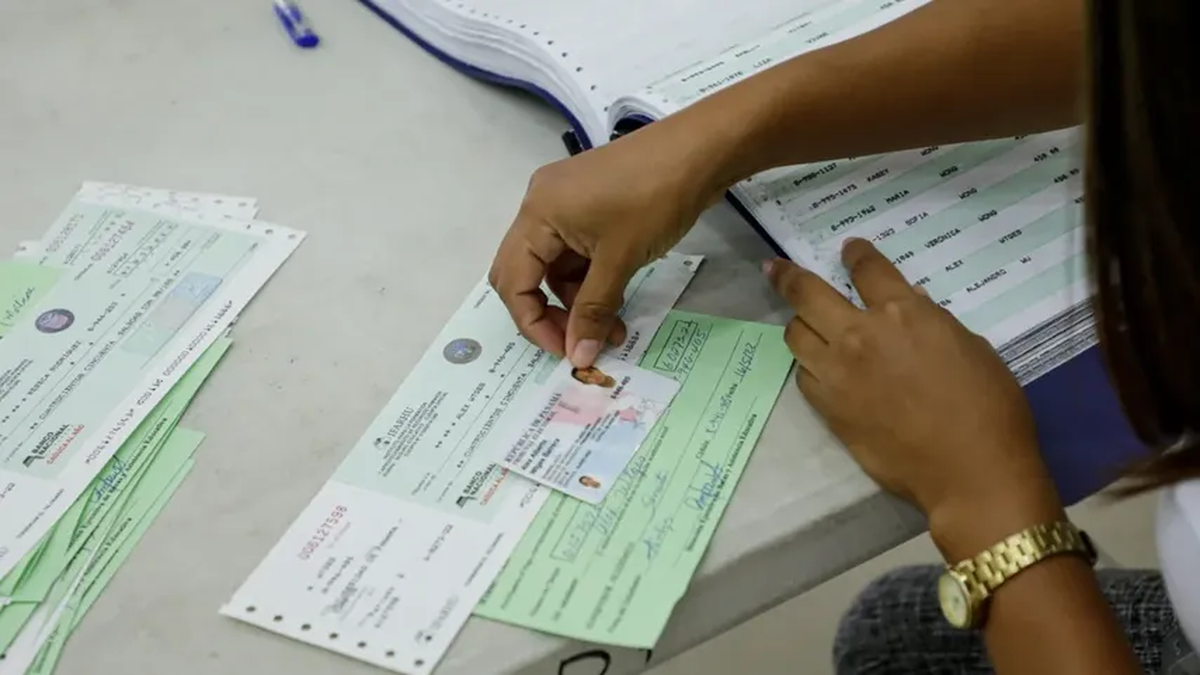 ¡Entrega de cheques por el IFARHU! Calendario de pagos de becas y PASE ...