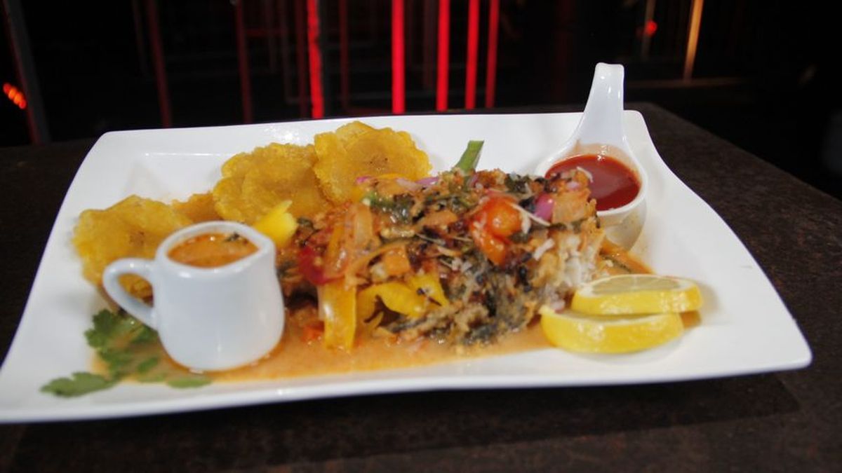 Pescado al escabeche con patacones - Susan Castillo y Marcos