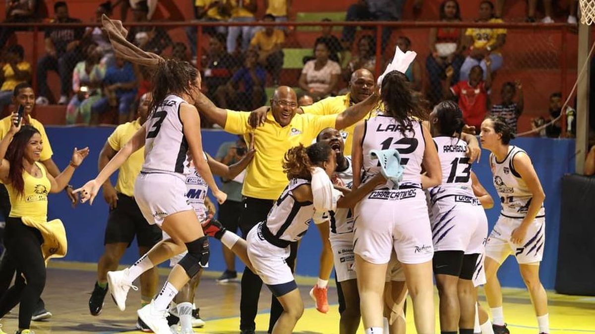 Correcaminos de Colón vuelven a ganar en el baloncesto femenino LPBF