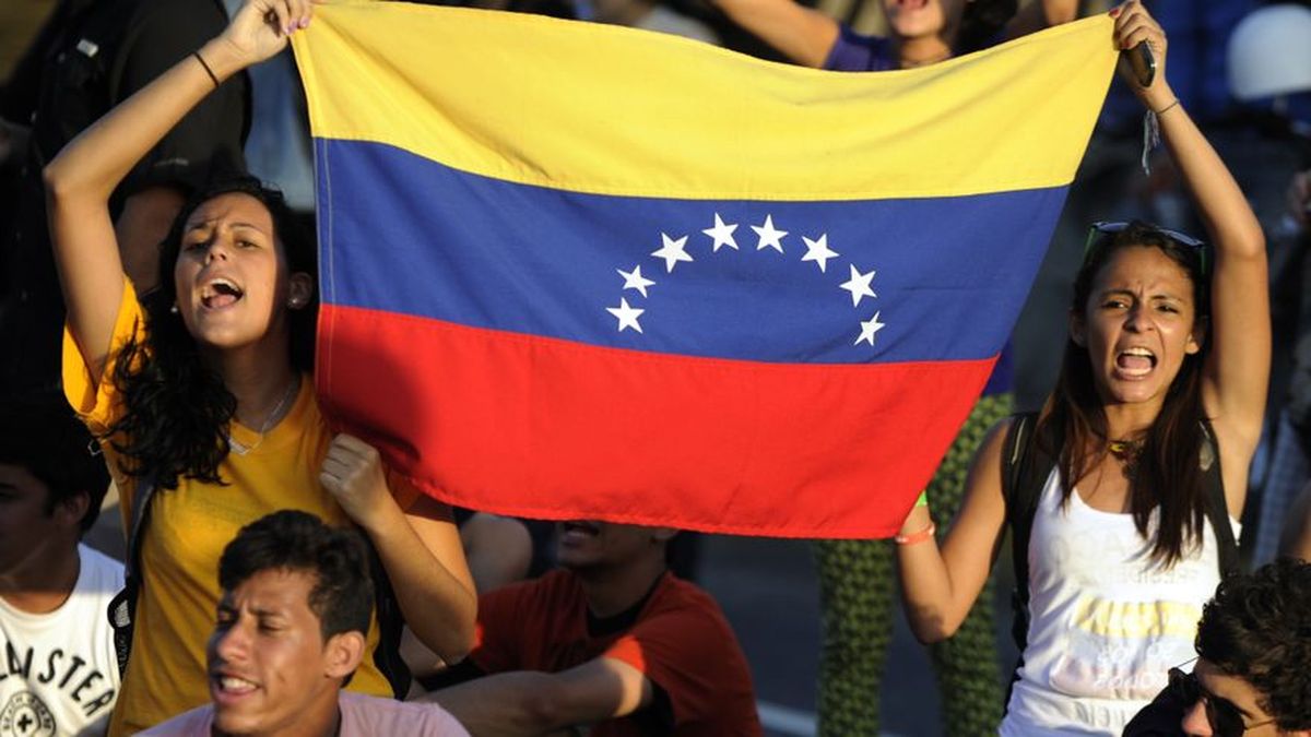 Los estudiantes que dictan ritmo de la protesta en Venezuela