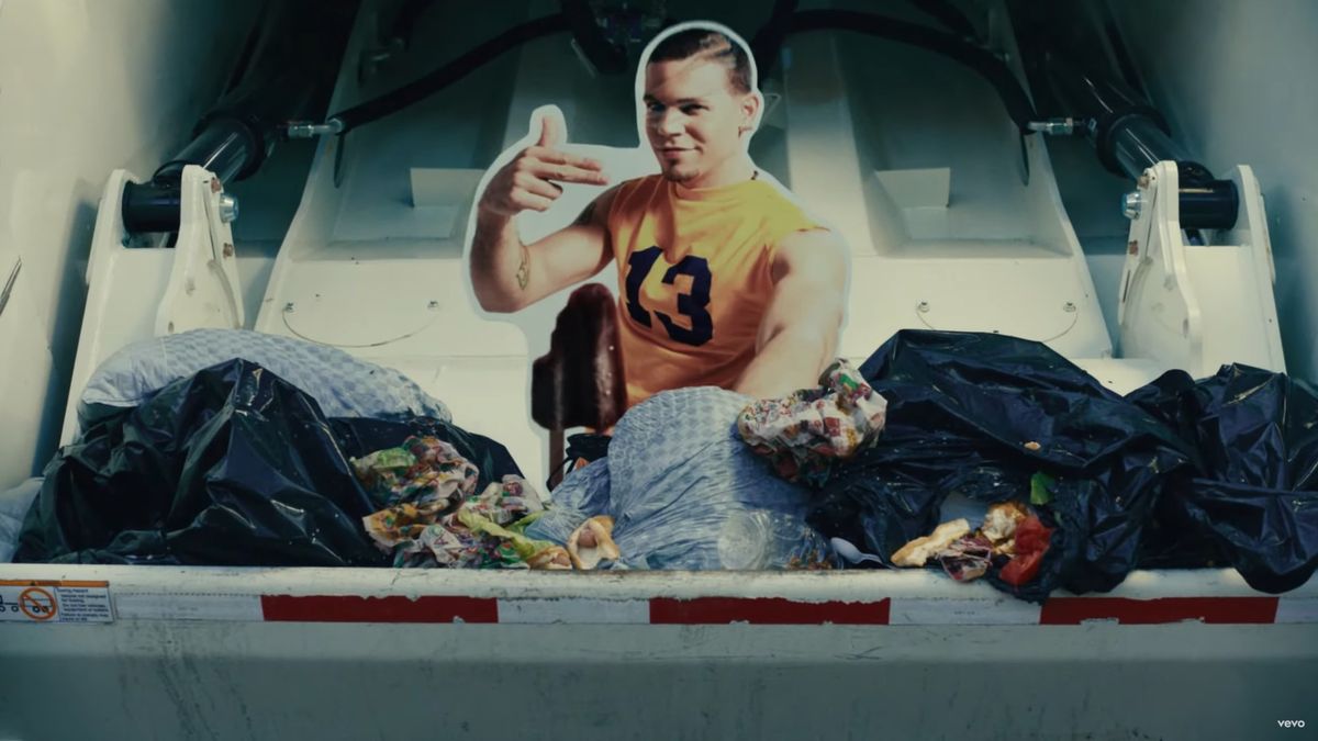 Residente recorre su trayectoria con Ron en el piso