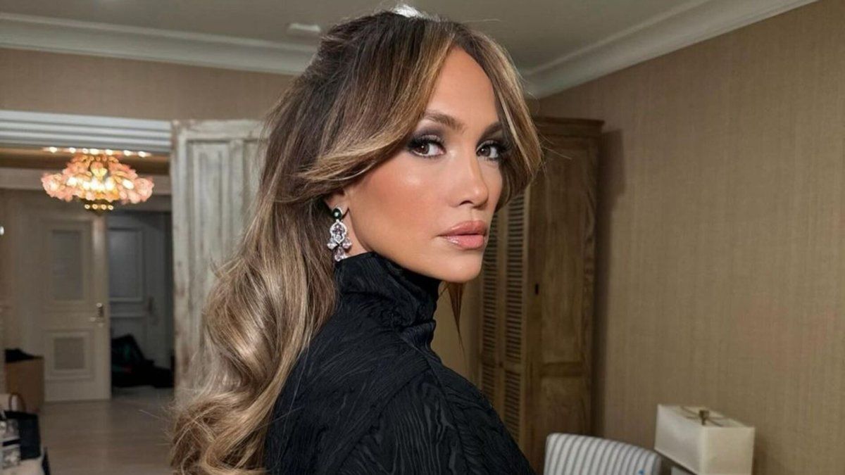 Los secretos de Jennifer López para lucir joven a sus 55 años