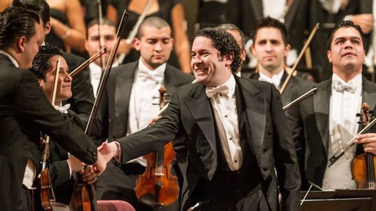 Joven maestro Dudamel deslumbra en el concierto de Año Nuevo en Viena