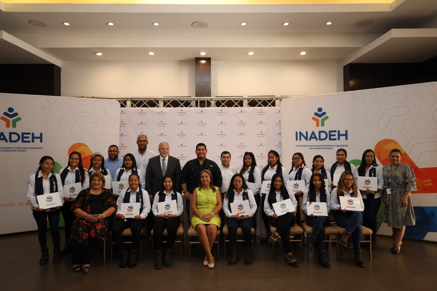 INADEH gradúa a 17 mujeres tras capacitación en cobre Panamá