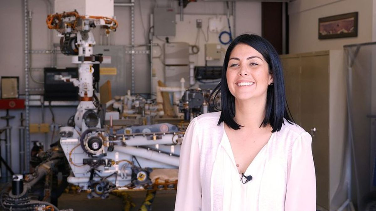 Duque condecora a ingeniera de la NASA Diana Trujillo con la Cruz de Boyacá