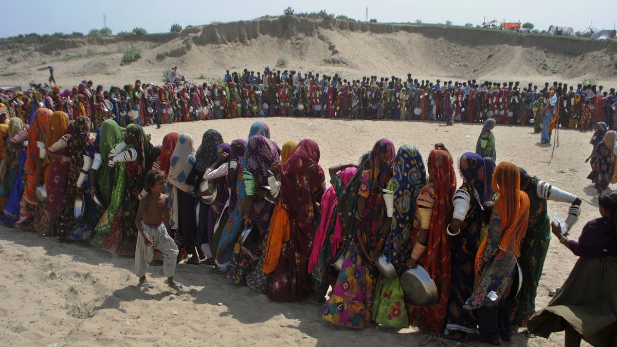 Inundaciones dan tregua a Pakistán tras cientos de muertos