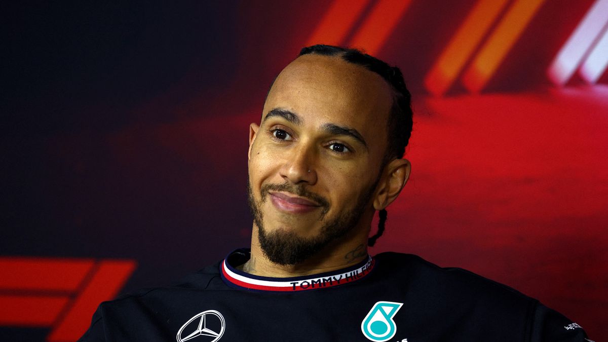 Lewis Hamilton da su primer paso como piloto de Ferrari en Maranello