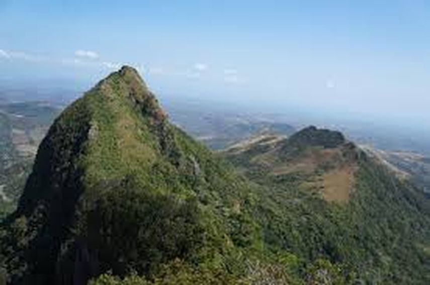 Mujer cae desde Cerro Los Picachos en Coclé