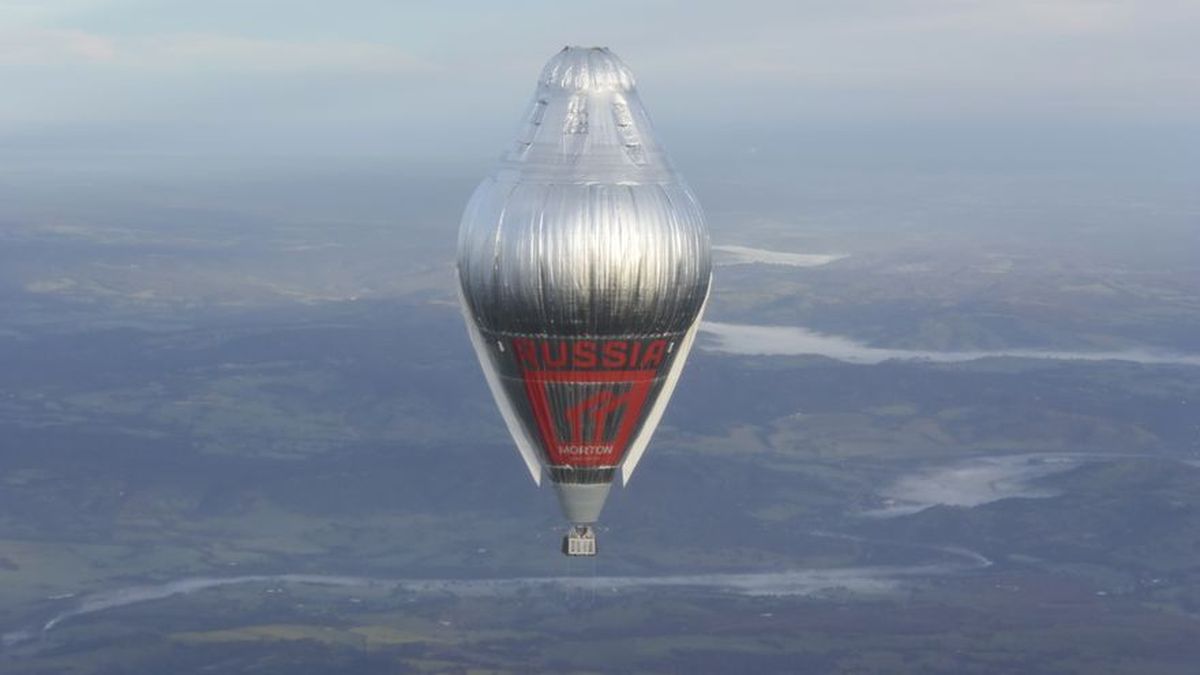 Aeronauta ruso aterriza a salvo en Australia tras 11 días
