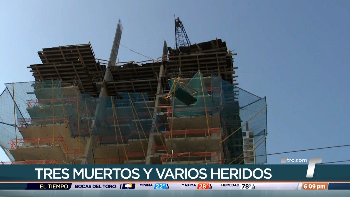 Tres trabajadores mueren tras colapso de grúa en edificio en construcción