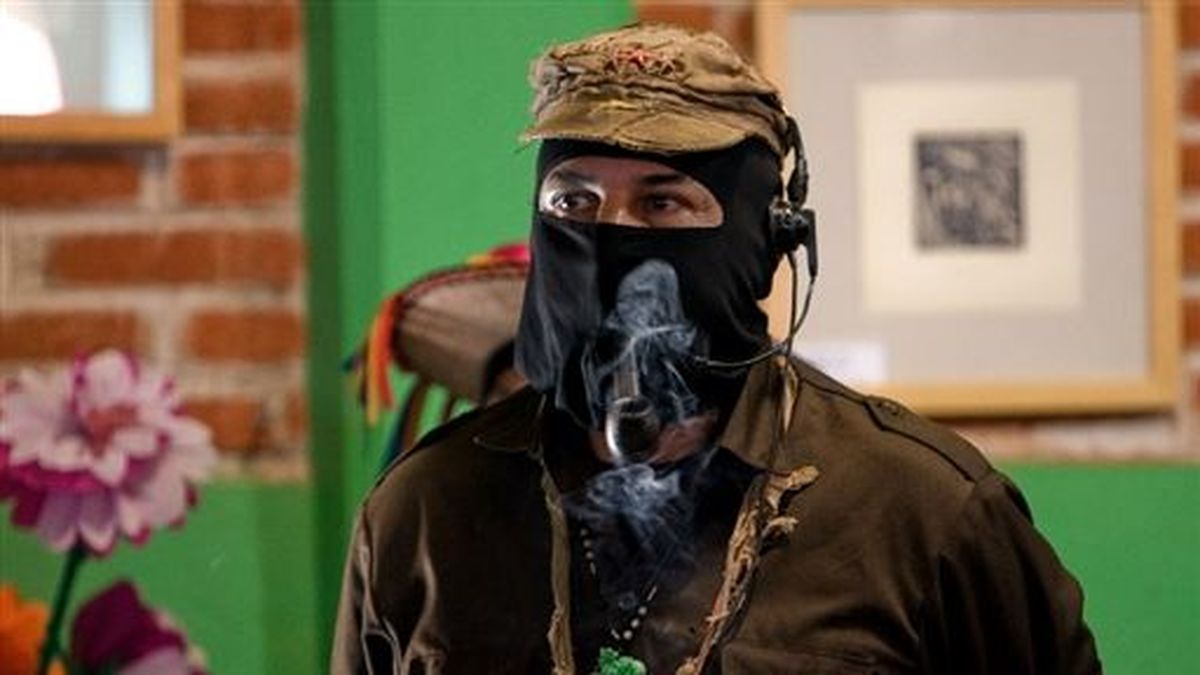 Subcomandante Marcos: EZLN seguirá en guerra en México