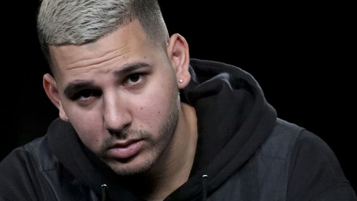 Sin olvidar el baloncesto, Cauty se abre camino en la música