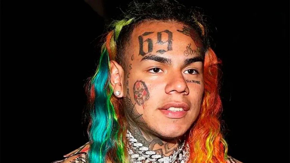 Tekashi 6ix9ine es detenido por la policía tras ser acusado de agresión