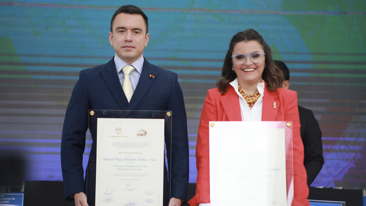 Daniel Noboa recibe credencial como presidente reelecto de Ecuador hasta 2029