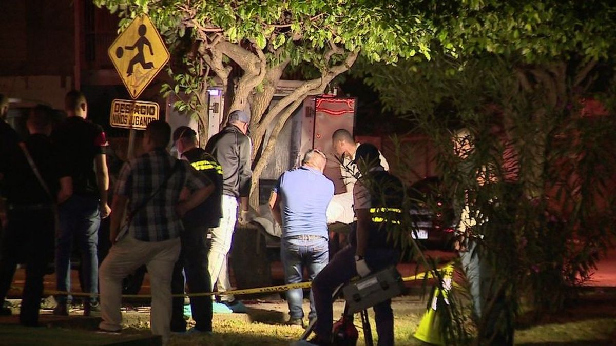 Asesinan a tiros a un hombre en la acera del Parque Paitilla Asesinan a tiros a un hombre en la acera del Parque Paitilla