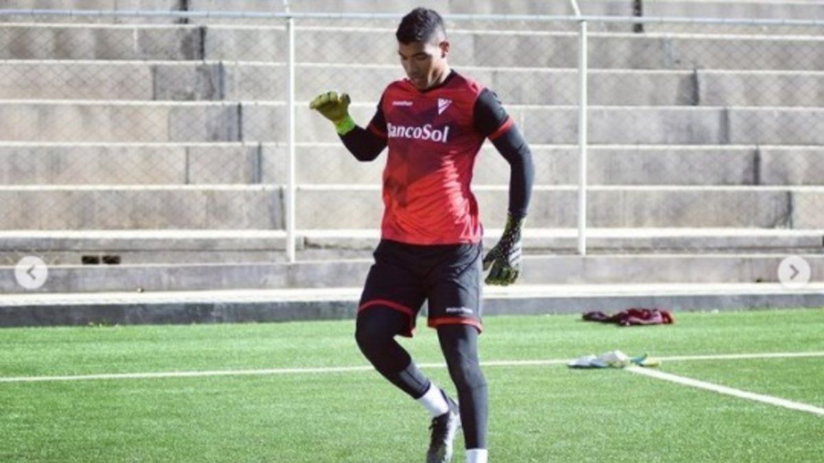 Portero panameño Orlando Mosquera debuta con Always Ready