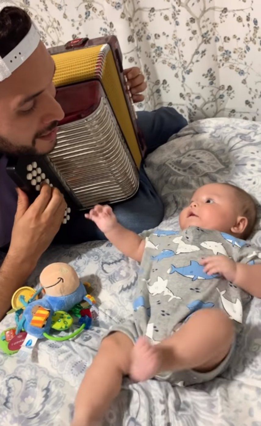 Víctor Ballesteros se lleva una sorpresa, le canta a su bebé y al final ...