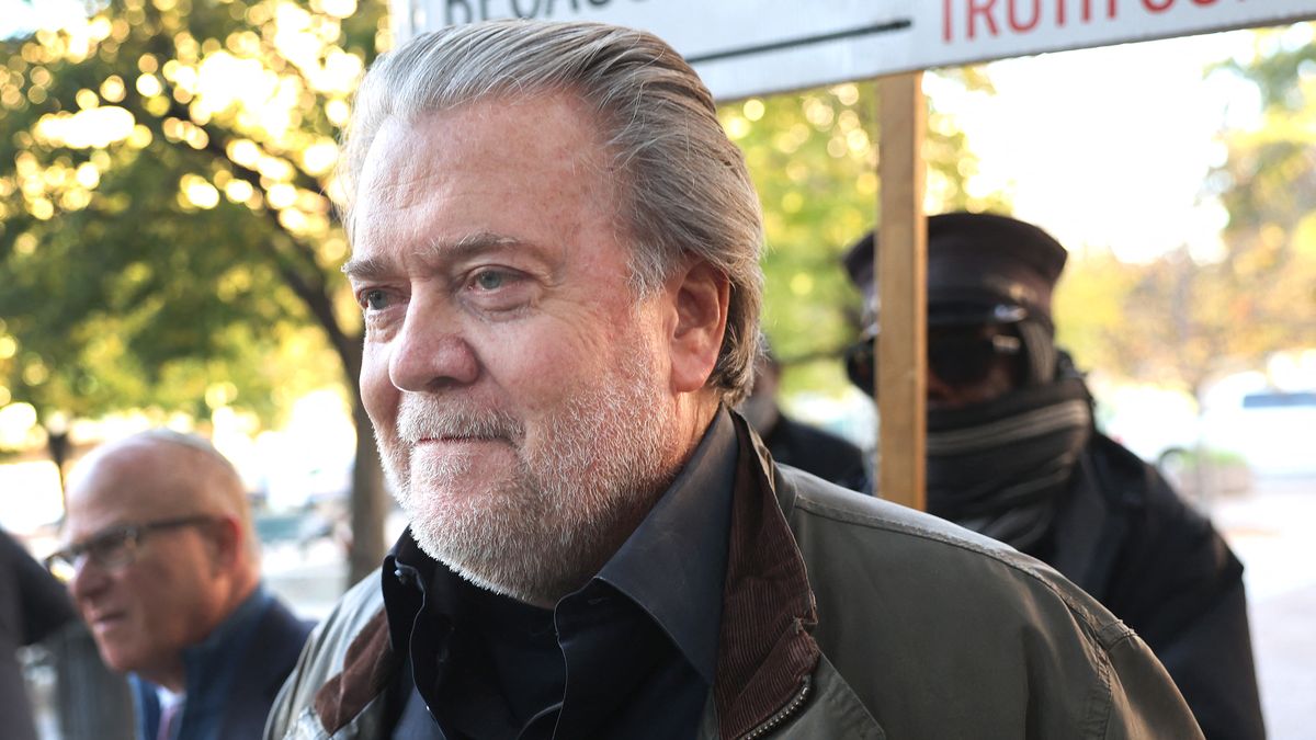 Steve Bannon, exasesor de Trump, sentenciado a prisión por desacato al ...