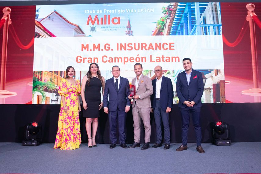 MAPFRE Panamá premia a sus mayores productores de seguros del año 2022