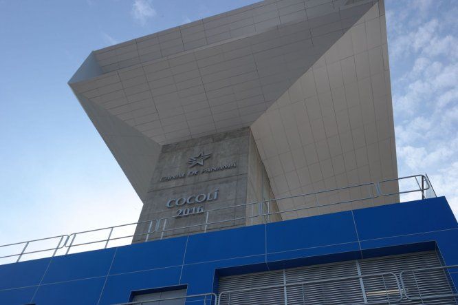 Preparativos en Esclusa de Cocolí para inauguración de Canal Ampliado