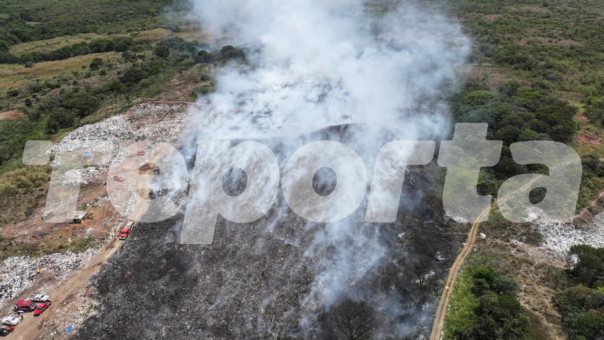 Reportan incendio en el vertedero de basura de Santiago