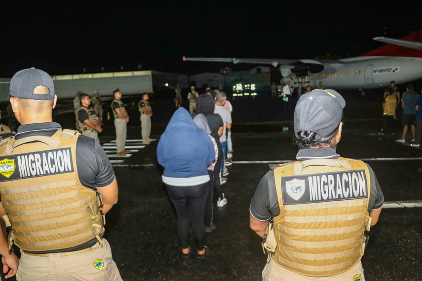 Migración Panamá, deporta 30 ciudadanos ecuatorianos en vuelos de ... Migración Panamá, deporta 30 ciudadanos ecuatorianos en vuelos de ...