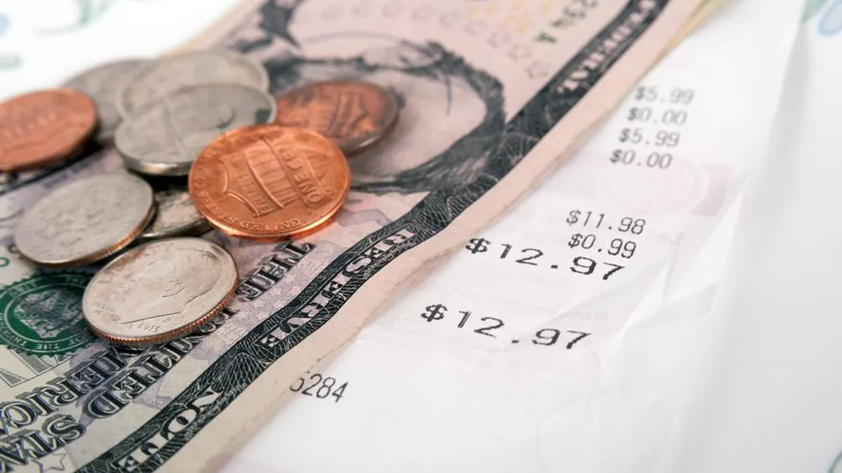 ACODECO: Cobro no autorizado de propinas resulta en multas por más de 27 mil dólares