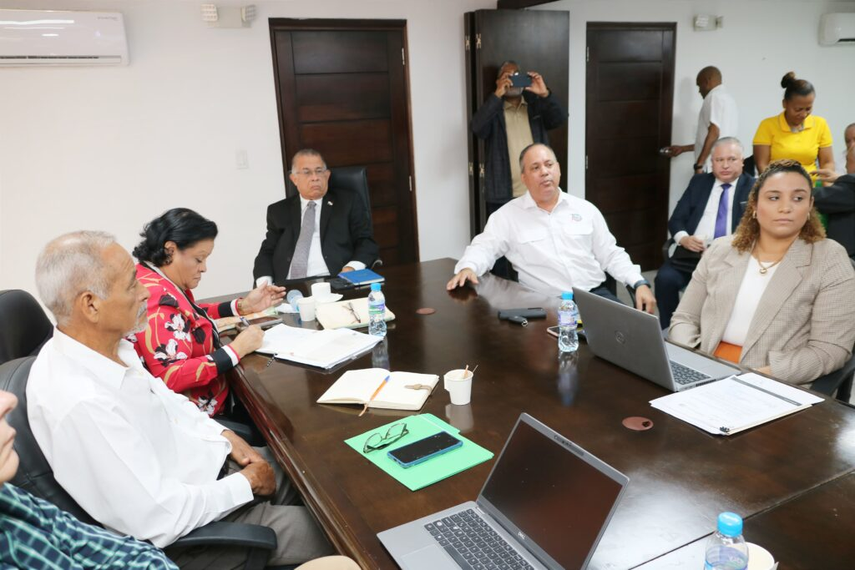 MIDA realiza revisión del presupuesto del año 2024