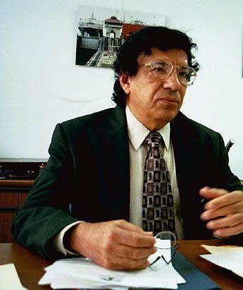 Fallece Fernando Manfredo, primer panameño en subadministrar el Canal